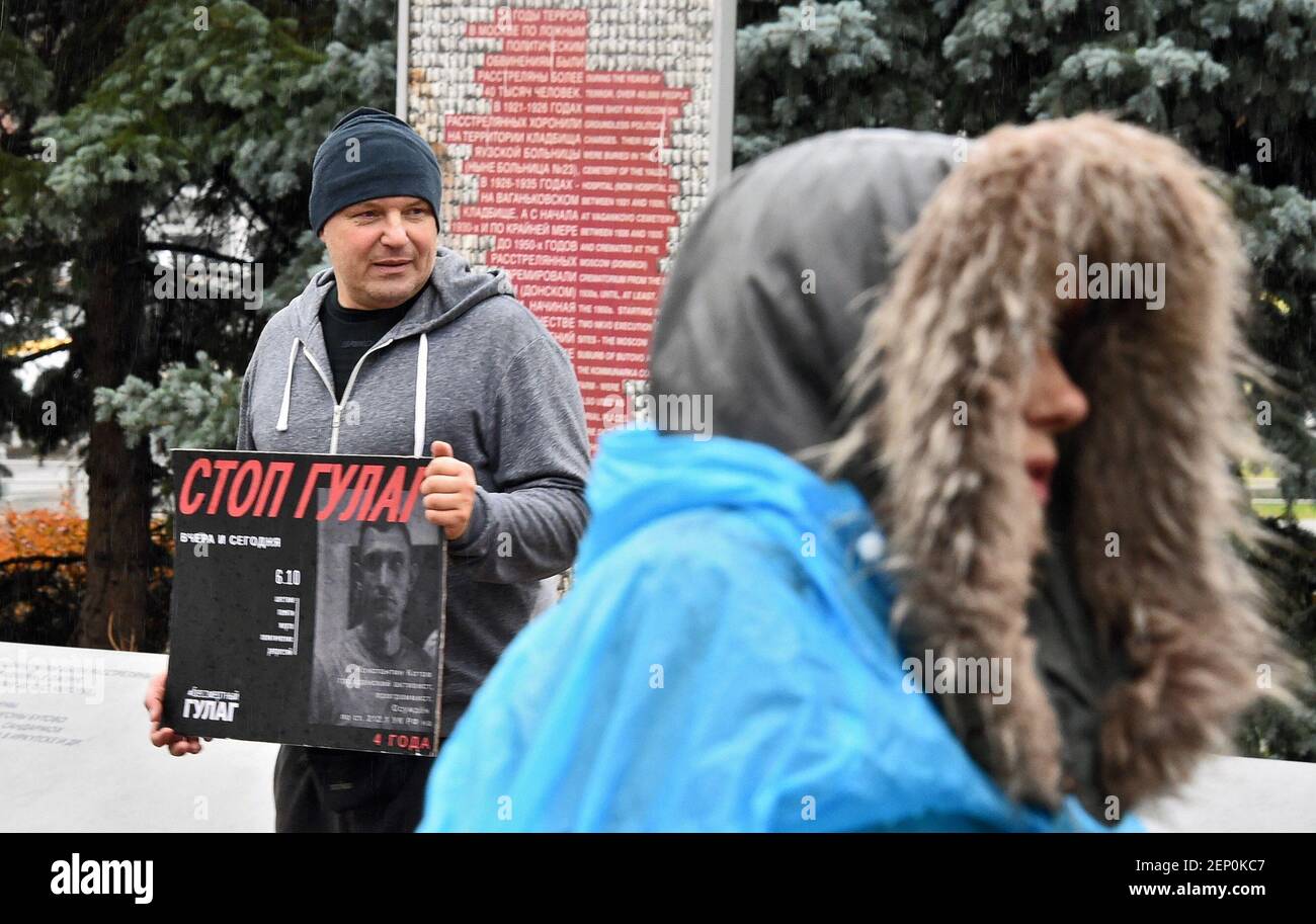 "Immortal Gulag" - one-person protests at the Solovetsky stone in ...
