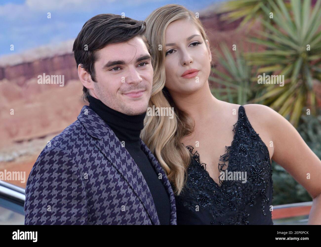(L-R) RJ Mitte and Wyomi Reed at Netflix's EL CAMINO: A BREAKING BAD ...