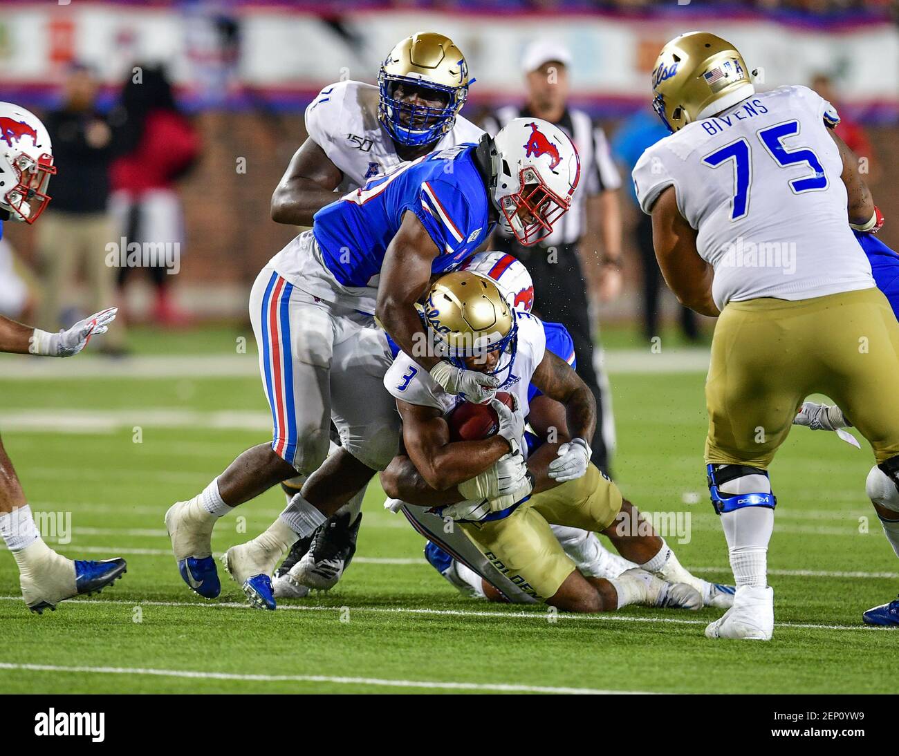 Tulsa Golden Hurricane running back Shamari Brooks (3) carries the ball ...