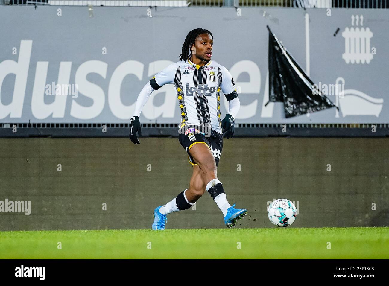 CHARLEROI, BELGIUM - FEBRUARY 26: Joris Kayembe of Charleroi during the ...