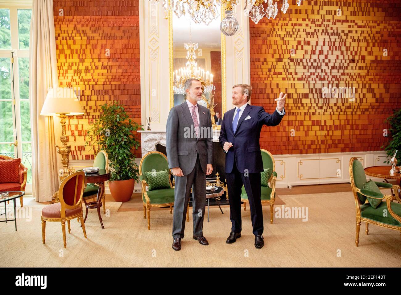 King Willem Alexander of the Netherlands receives King Felipe VI of ...