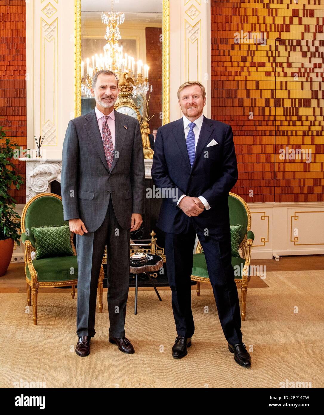 King Willem Alexander of the Netherlands receives King Felipe VI of ...