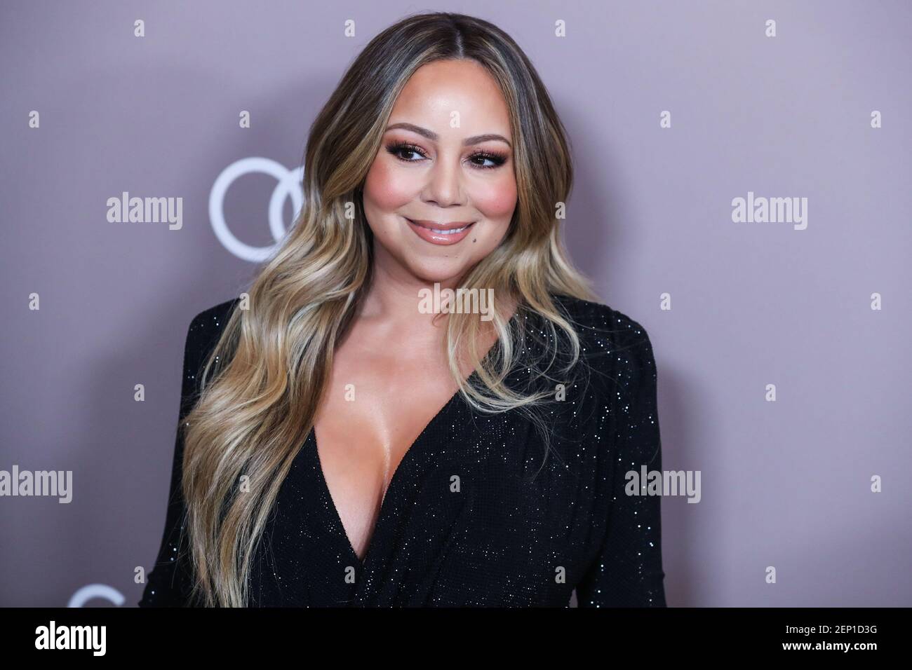 BEVERLY HILLS, LOS ANGELES, CALIFORNIA, USA - OCTOBER 11: Singer Mariah ...