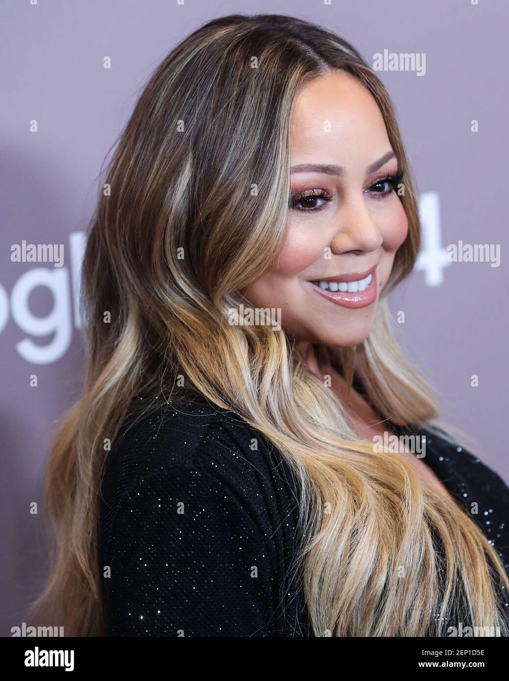 BEVERLY HILLS, LOS ANGELES, CALIFORNIA, USA - OCTOBER 11: Singer Mariah ...