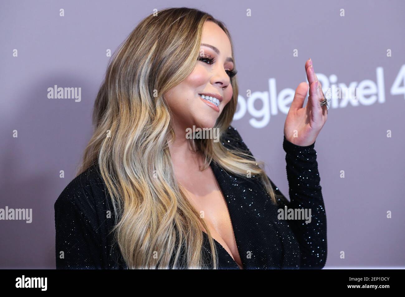 BEVERLY HILLS, LOS ANGELES, CALIFORNIA, USA - OCTOBER 11: Singer Mariah ...