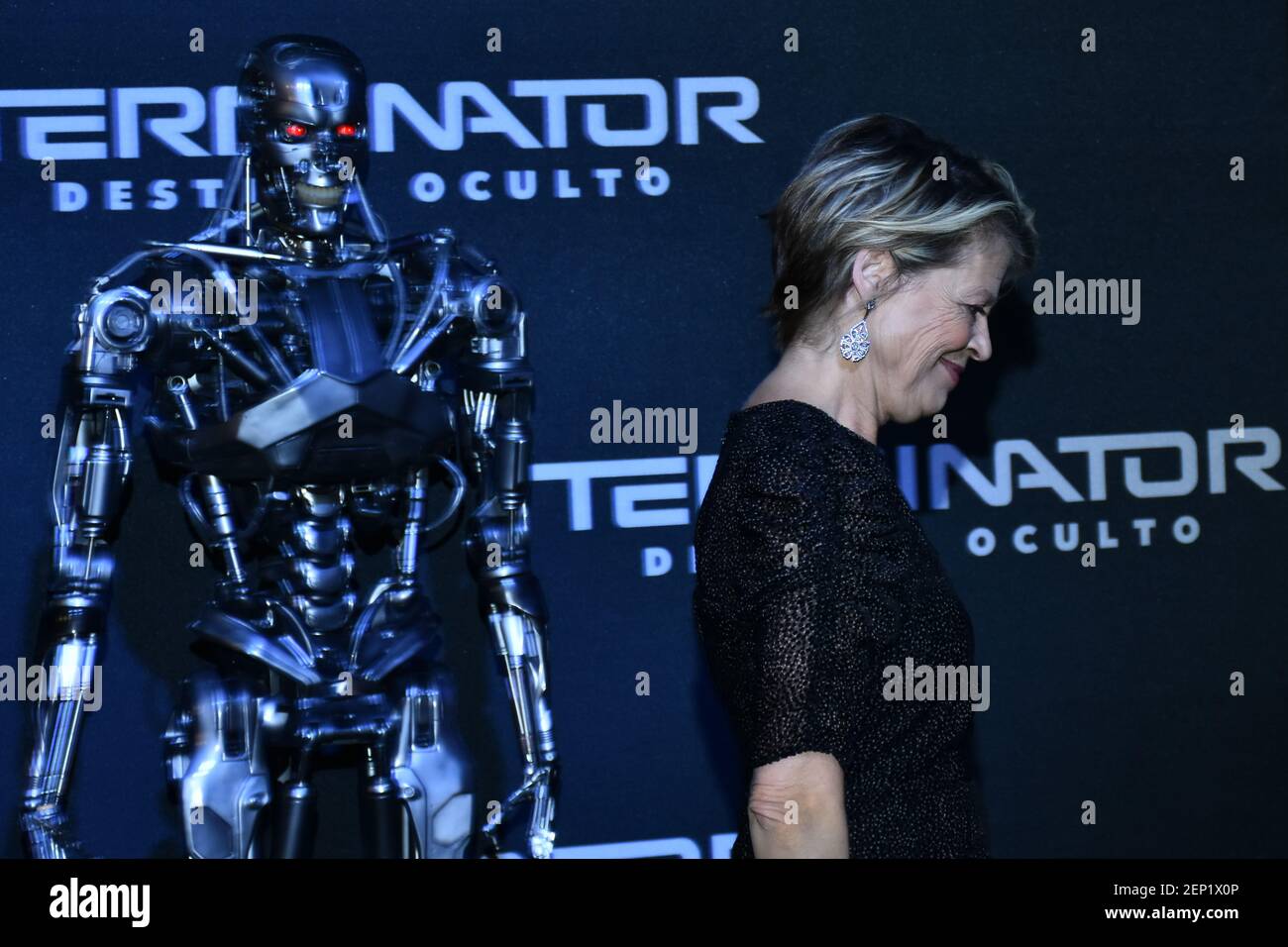 MEXICO CITY, MEXICO - OCTOBER 13: American actress Linda Hamilton poses ...