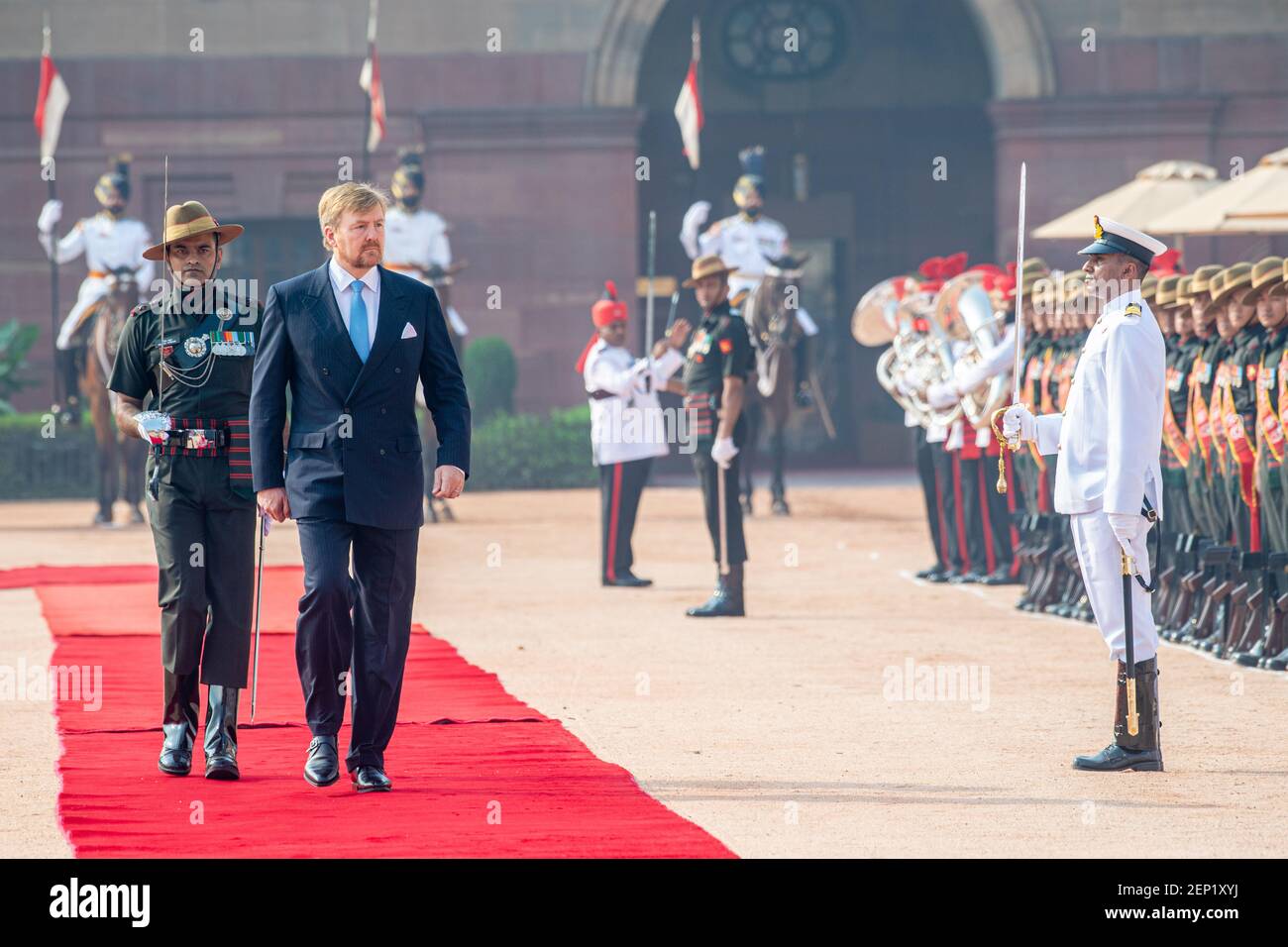 King Willem-Alexander with Prime Minister Narendra Modi and his wife ...