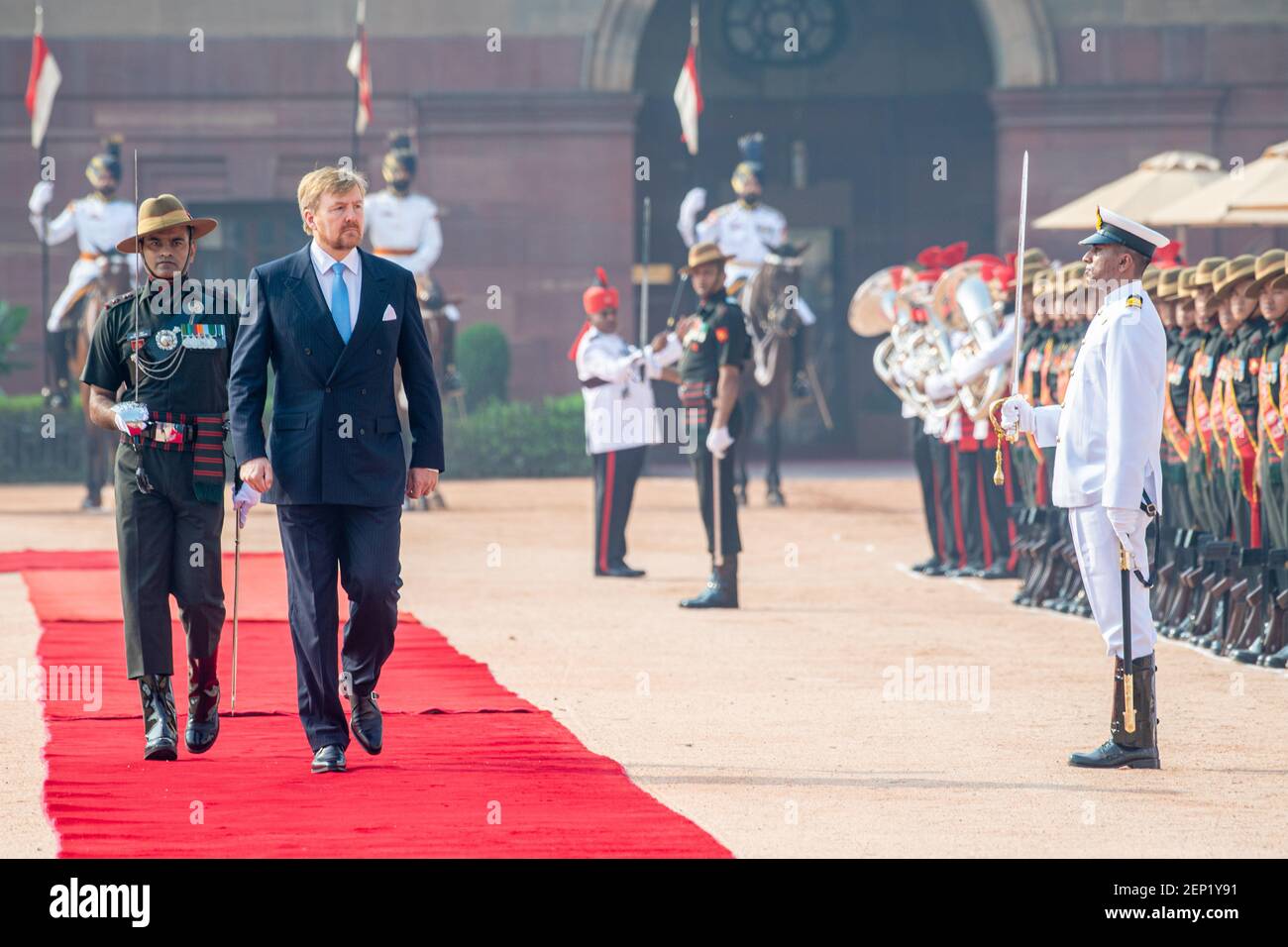 King Willem-Alexander with Prime Minister Narendra Modi and his wife ...