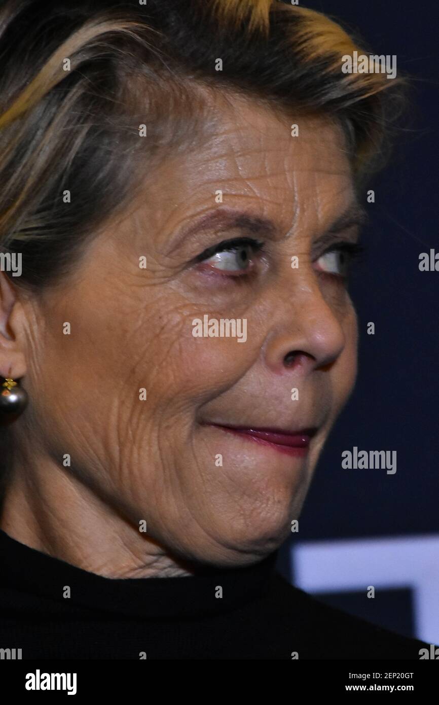 MEXICO CITY, MEXICO - OCTOBER 14: Actress Linda Hamilton who makes the ...