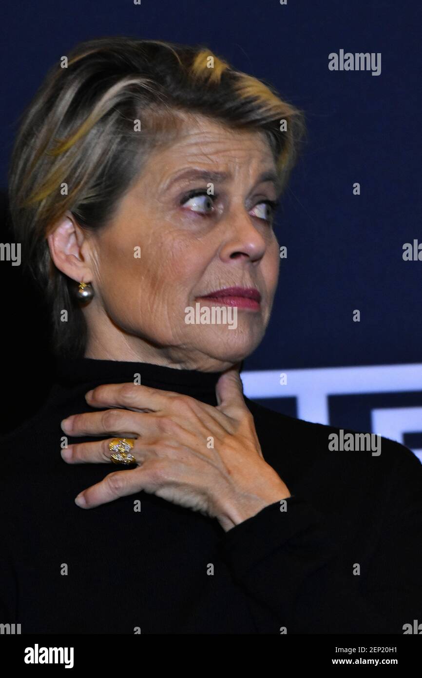 MEXICO CITY, MEXICO - OCTOBER 14: Actress Linda Hamilton who makes the ...