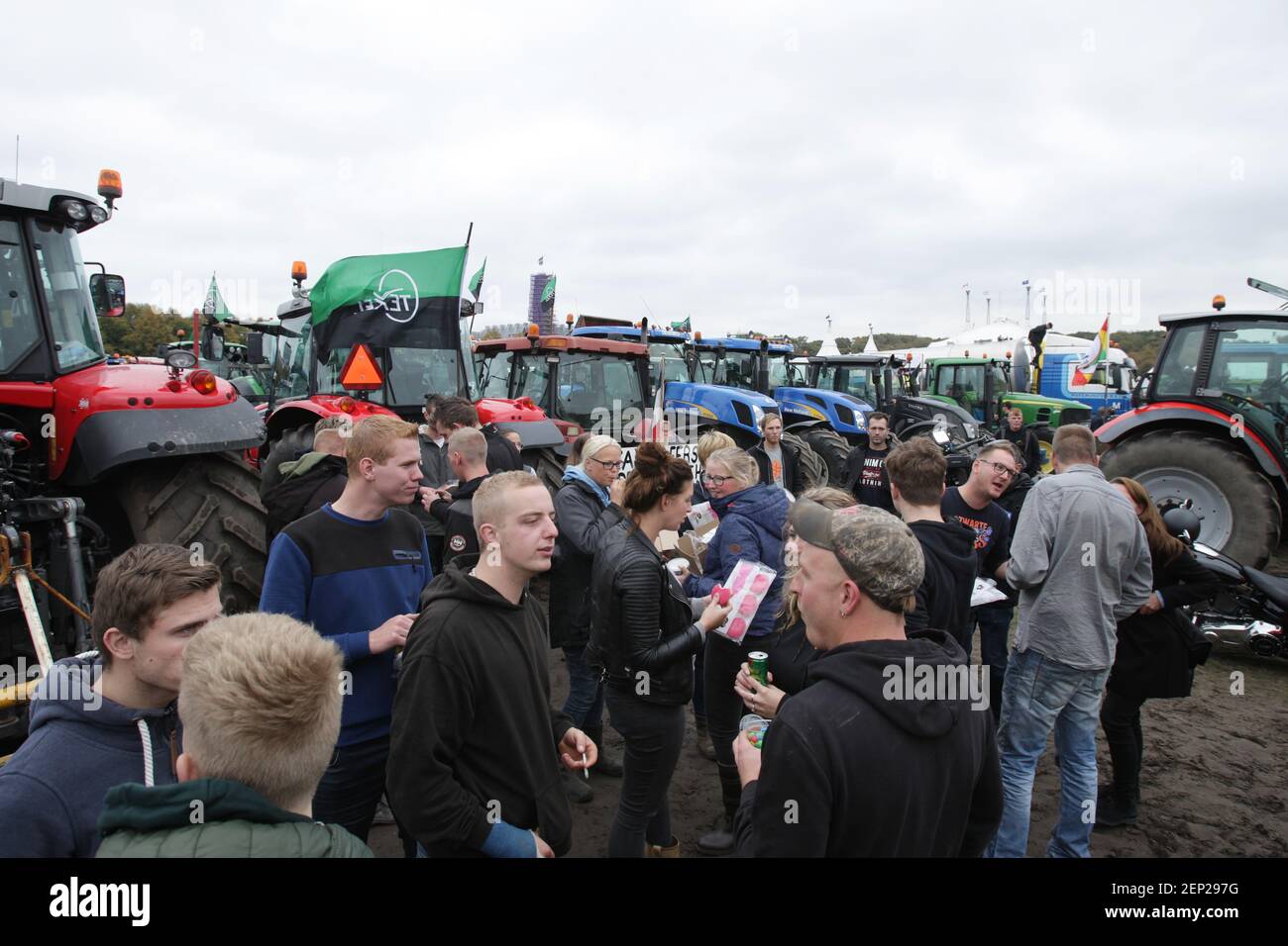 Dutch farmers protest hi-res stock photography and images - Alamy