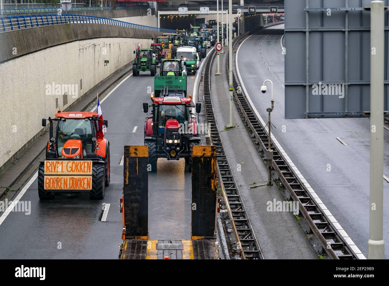 DEN HAAG, Netherlands, 16-10-2019, dutchnews, , Farmers protest against ...