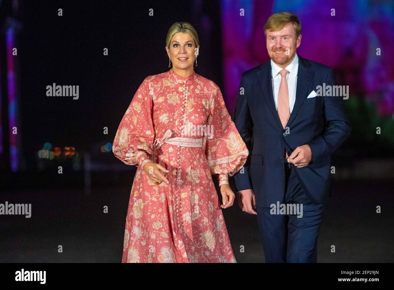 King Willem-Alexander and Queen Maxima of the Netherlands meet Dutch ...