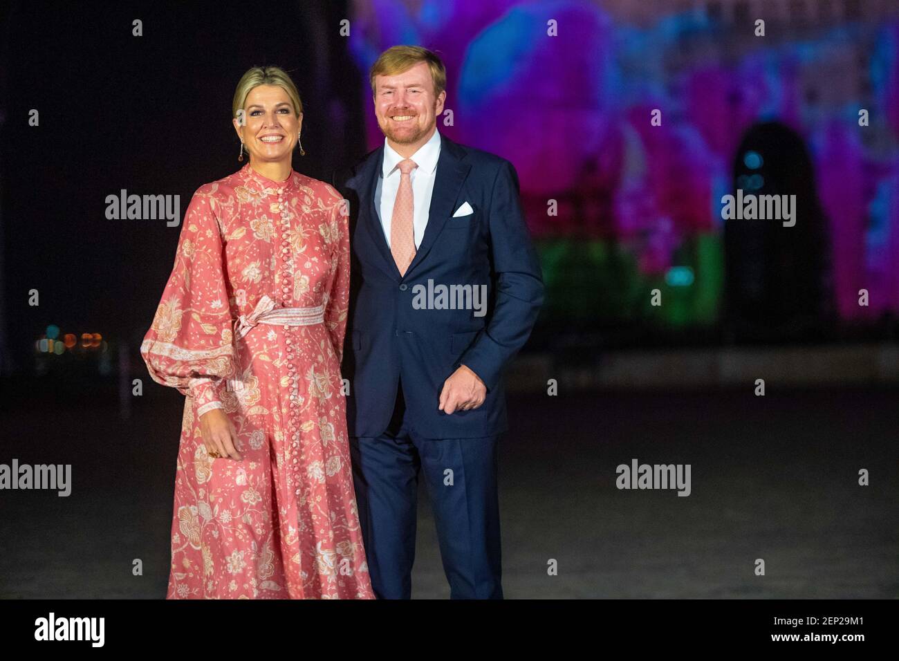 King Willem-Alexander and Queen Maxima of the Netherlands meet Dutch ...