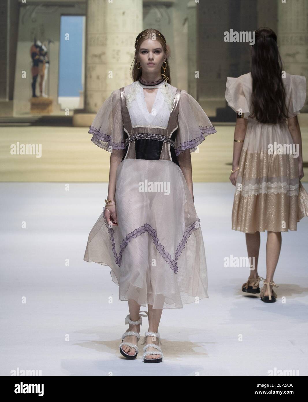 South Korean model on the runway during a 2020 S/S Seoul fashion Week ...