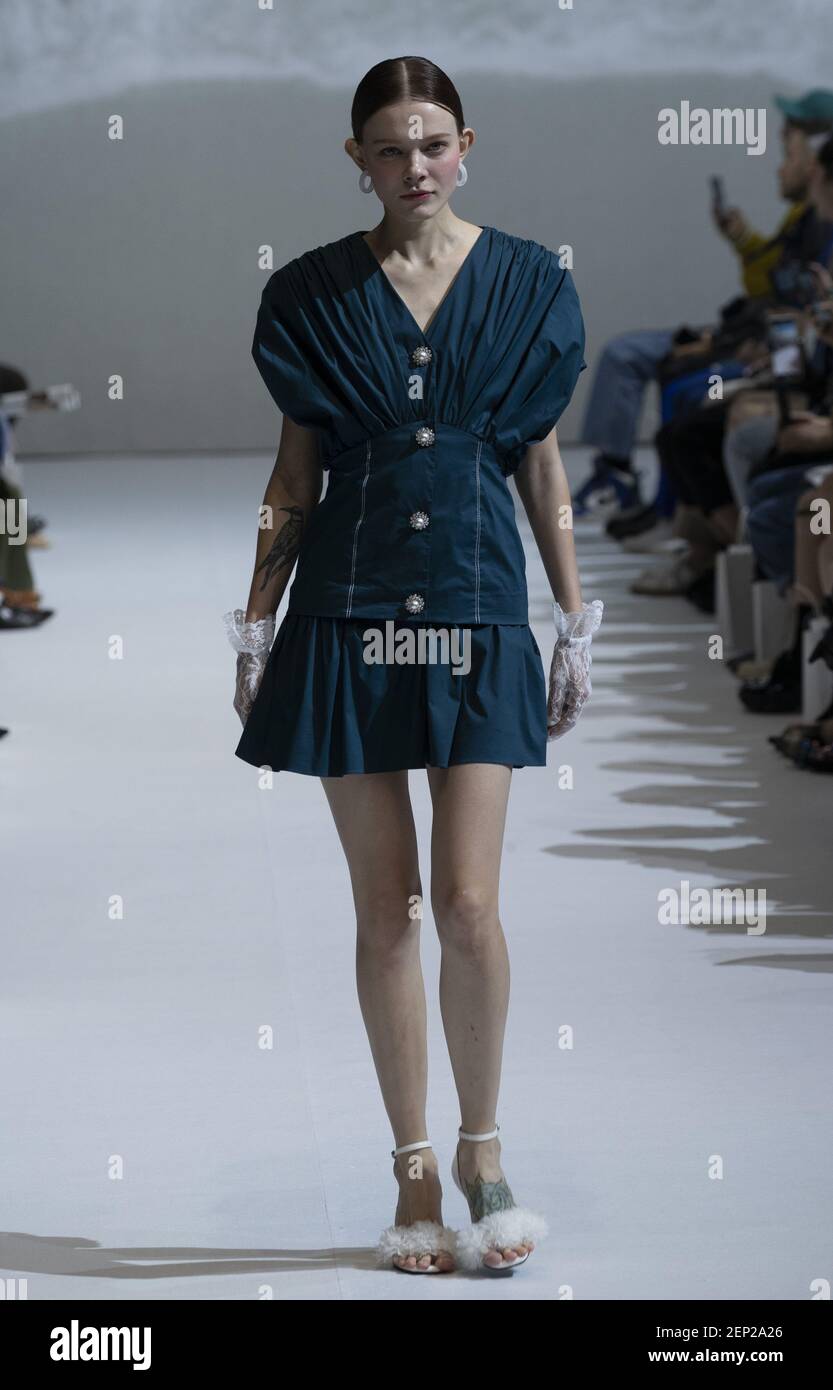 16 October 2019 - Seoul, South Korea : South Korean model on the runway ...
