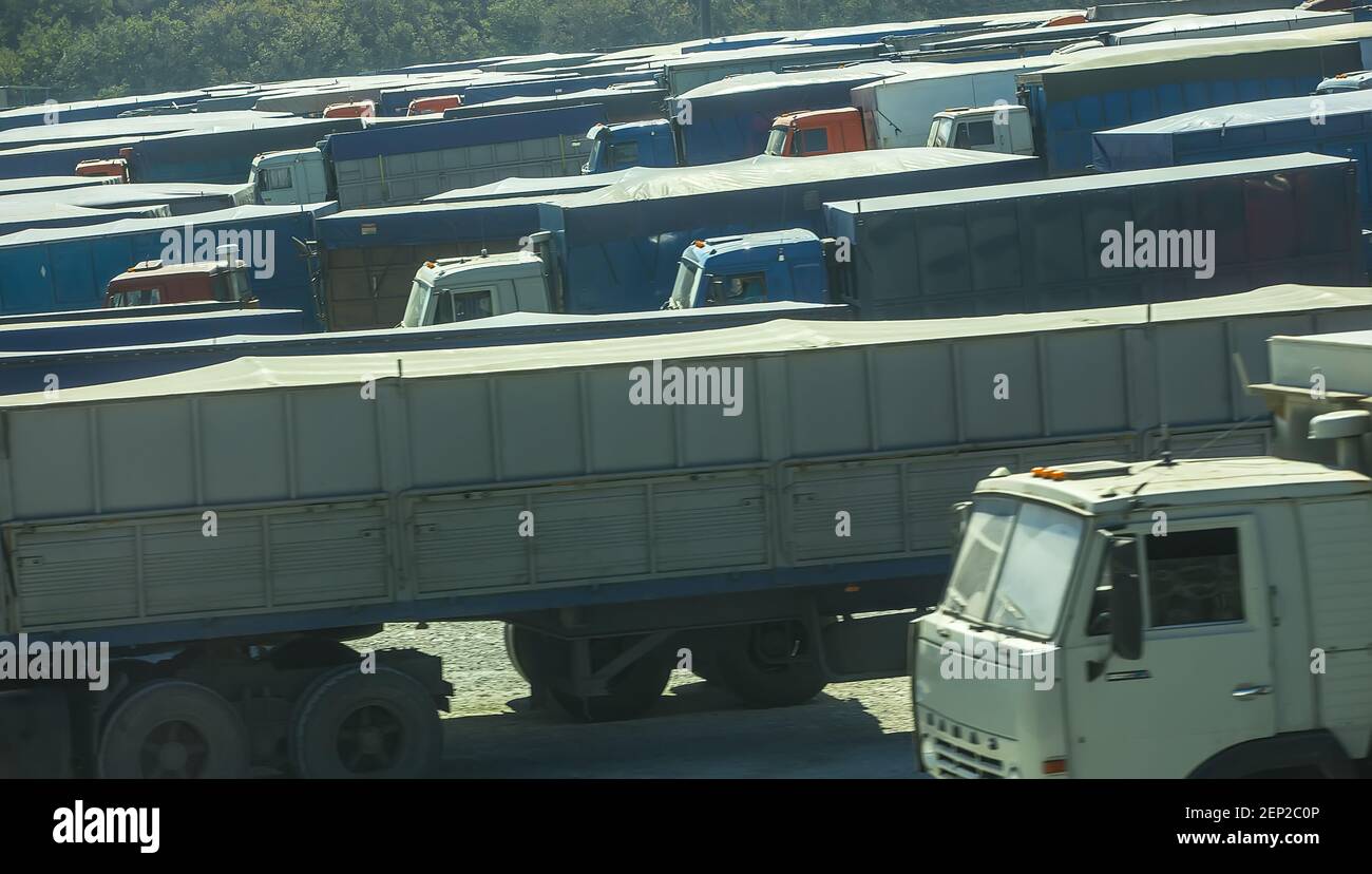 Trucks and long vehicles in a traffic jam Stock Photo - Alamy