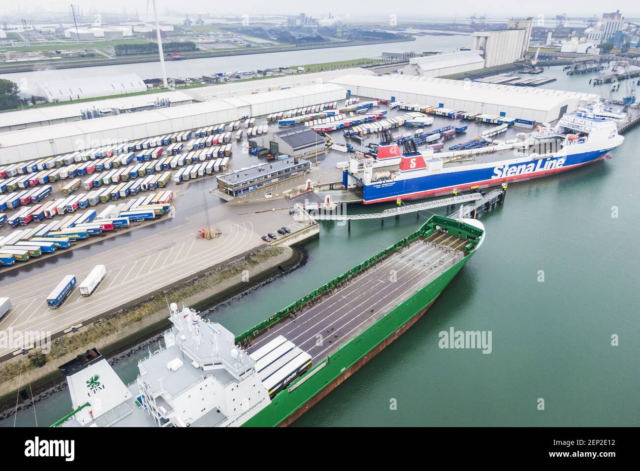 DEN HAAG, 17-10-2019, The Rotterdam Container terminal Harbor at the ...