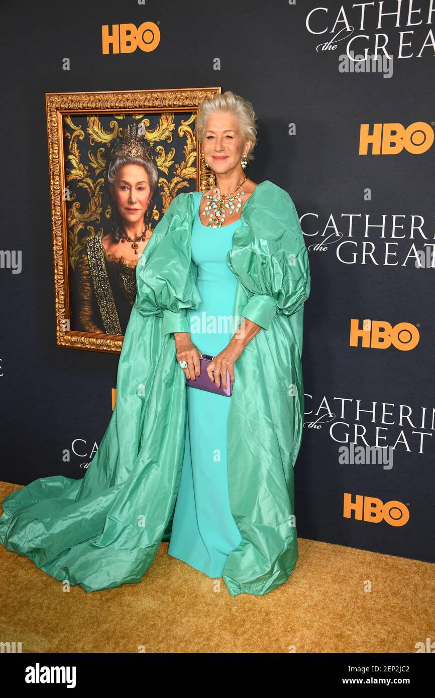 Helen Mirren wearing Badgley Mischka Couture attends the HBO Premiere ...