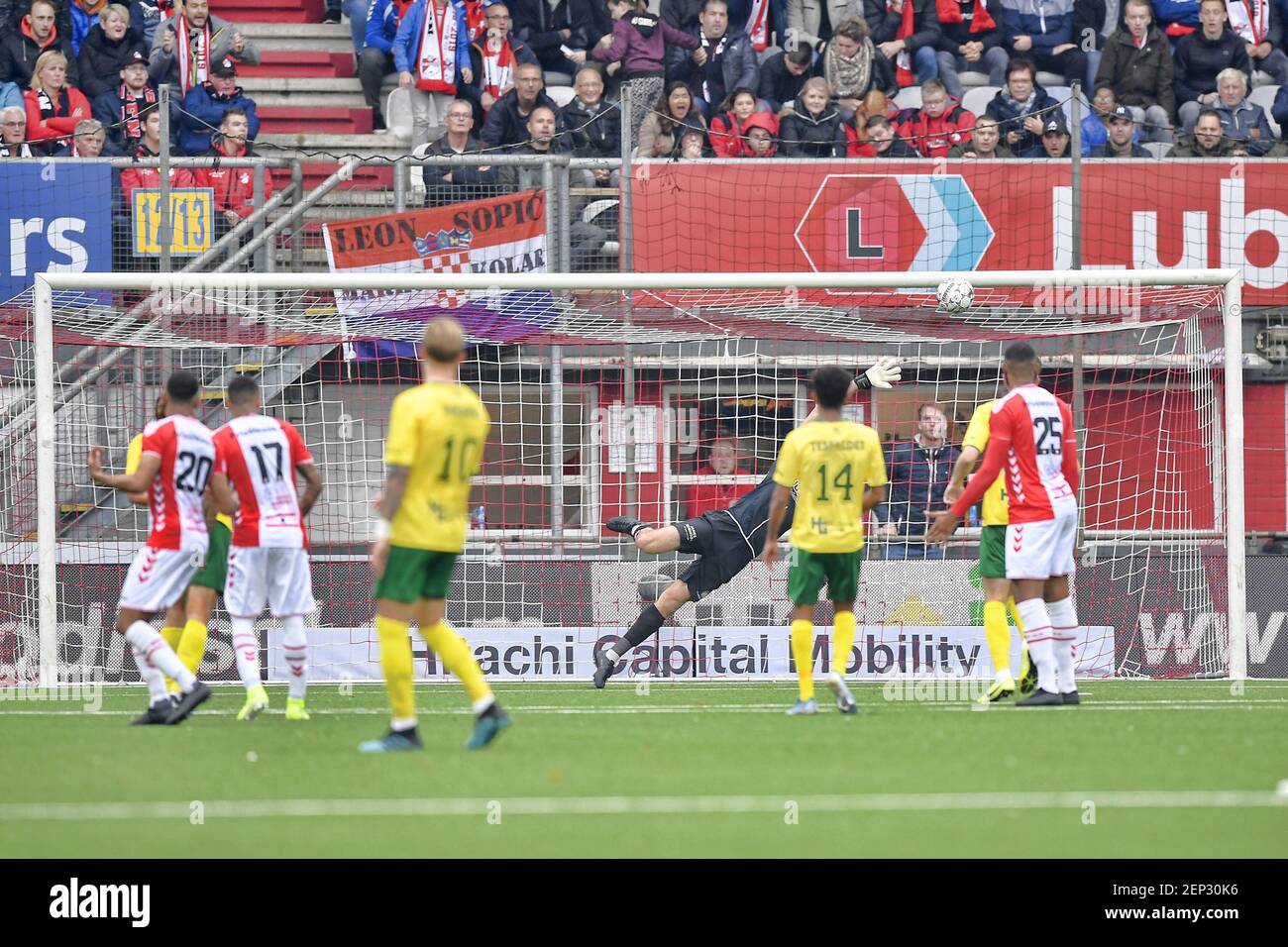 EMMEN, 20-10-2019, Stadium Oude Meerdijk, season 2019 / 2020, Dutch ...