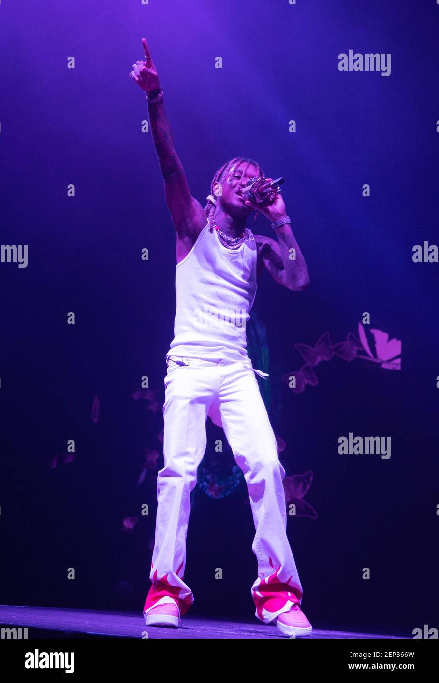 MIAMI, FL - OCT 20: Swae Lee performs during Post Malone Runaway tour ...