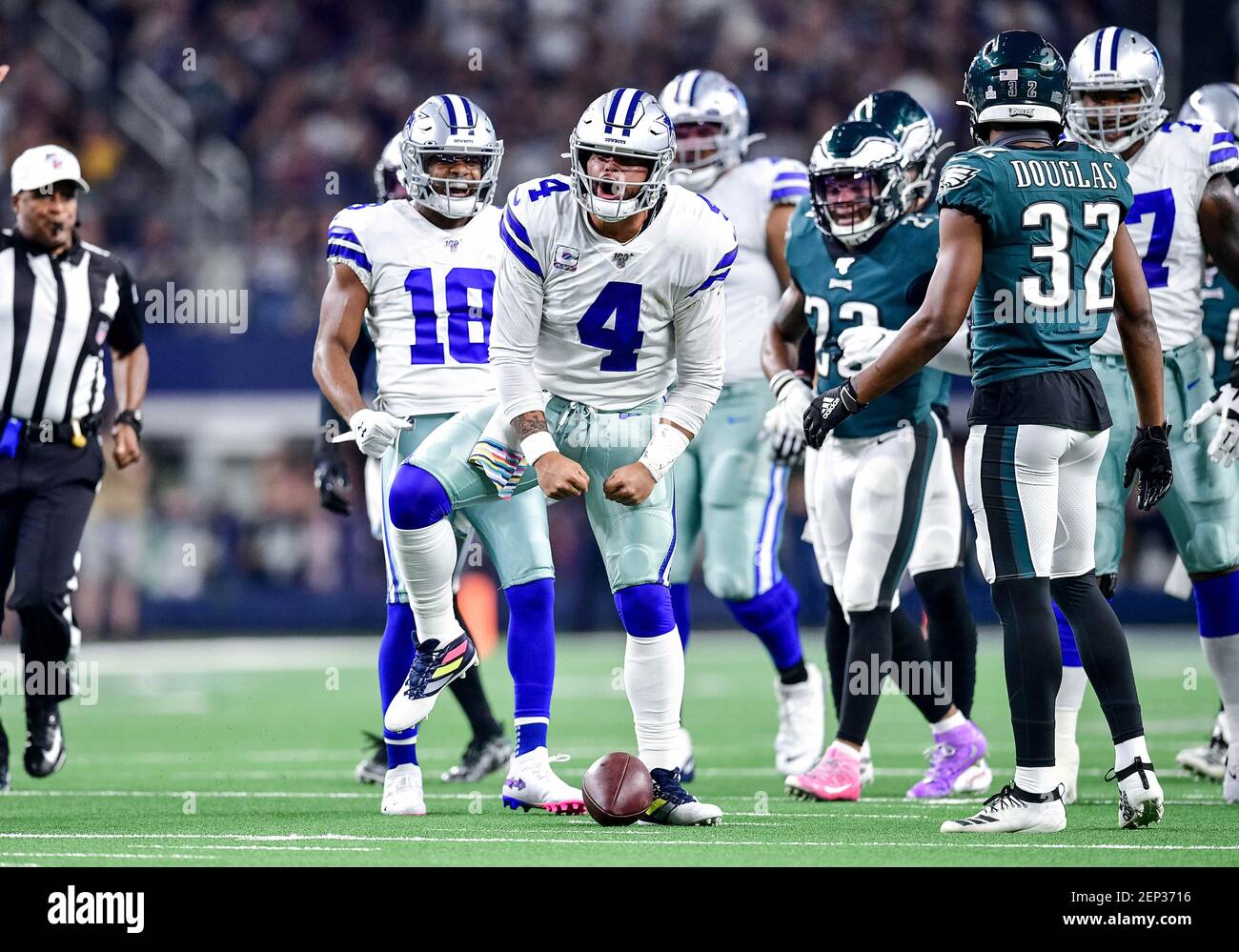 October 20th, 2019:.Dallas Cowboys quarterback Dak Prescott (4) carries ...