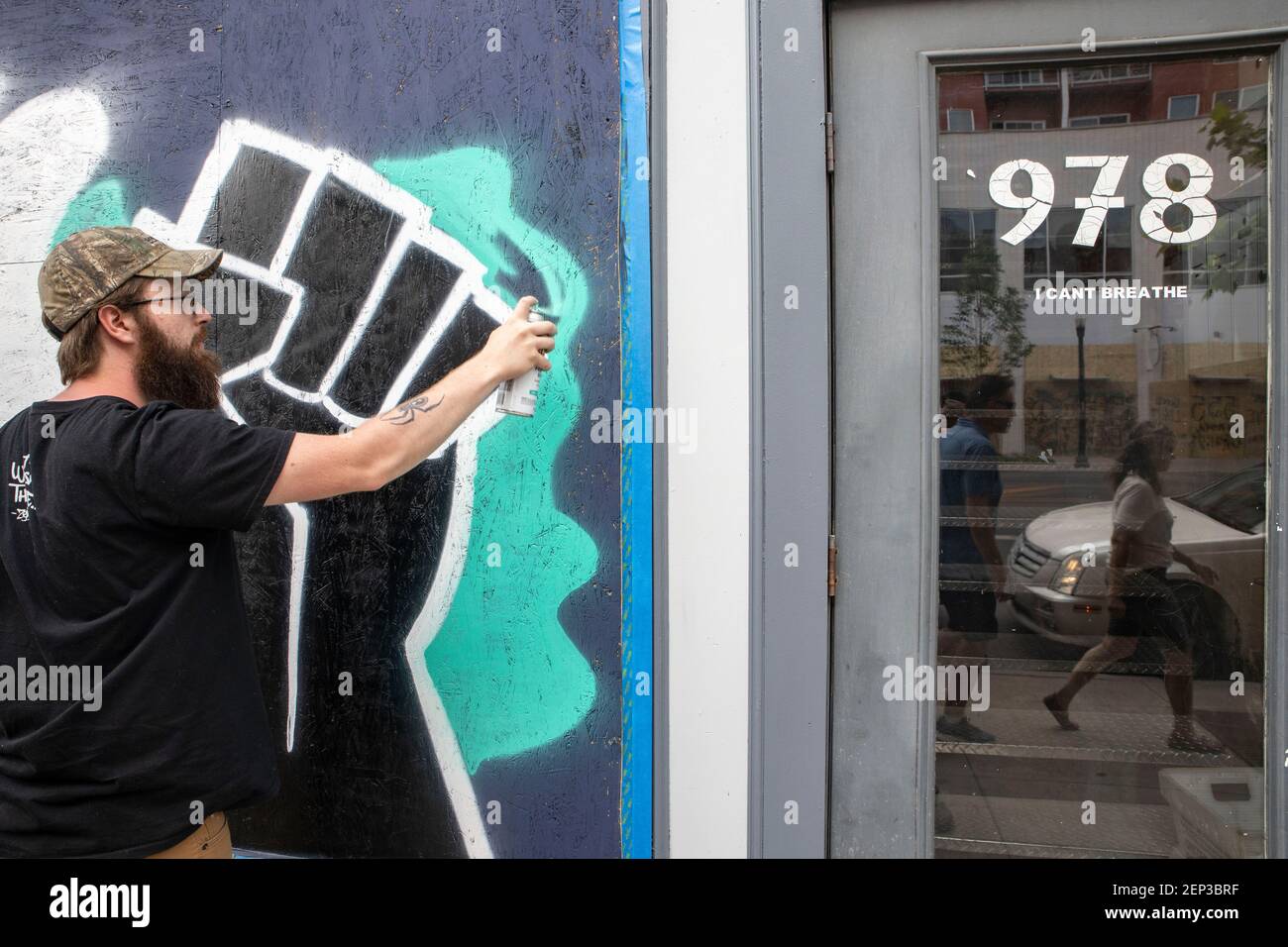 George floyd murals hi-res stock photography and images - Alamy