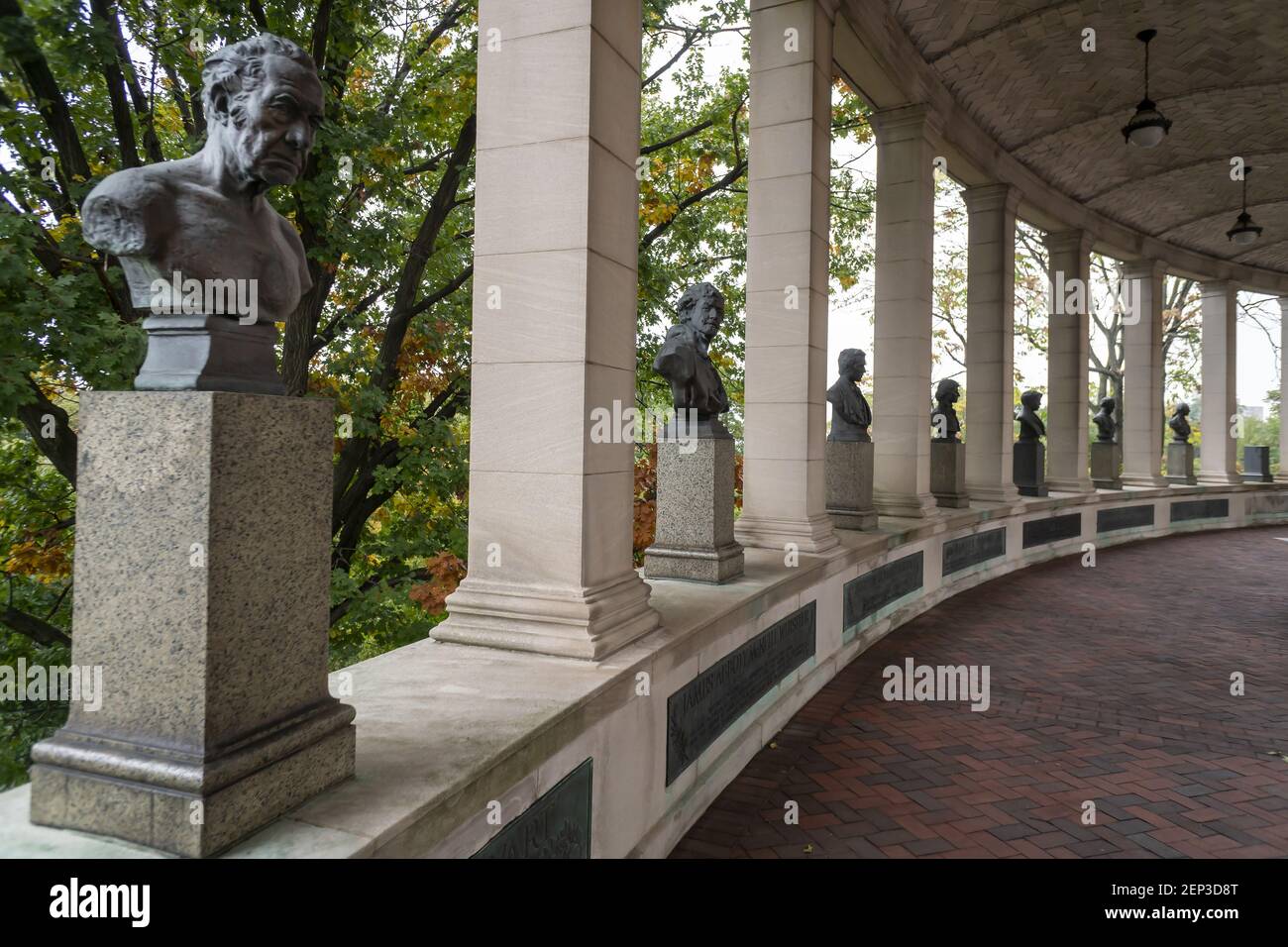 The Hall of Fame for Great Americans, located in the Bronx Community ...