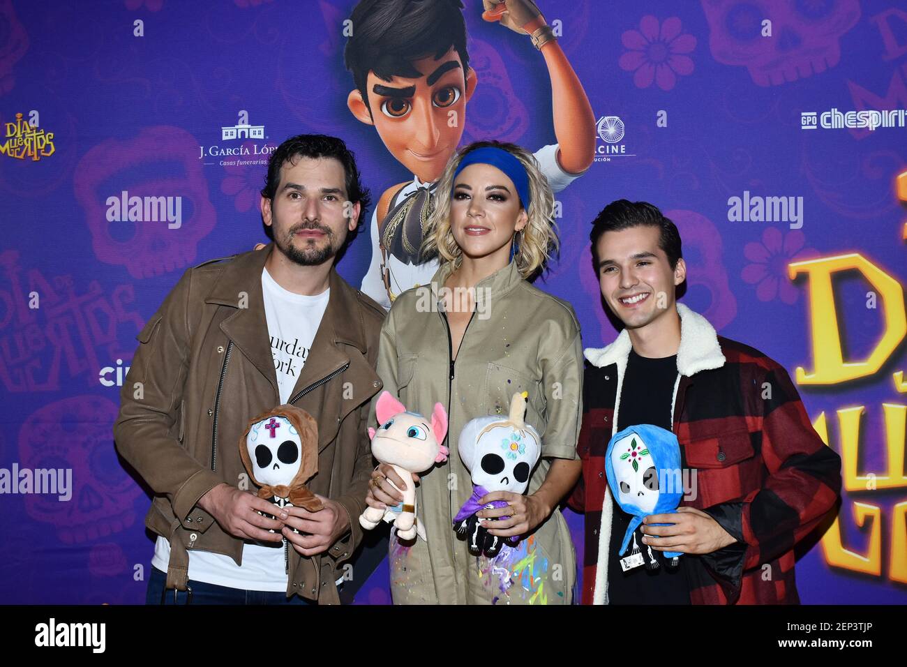 MEXICO CITY, MEXICO - OCTOBER 24: (L-R) Alan Estrada, Fernanda Castillo ...
