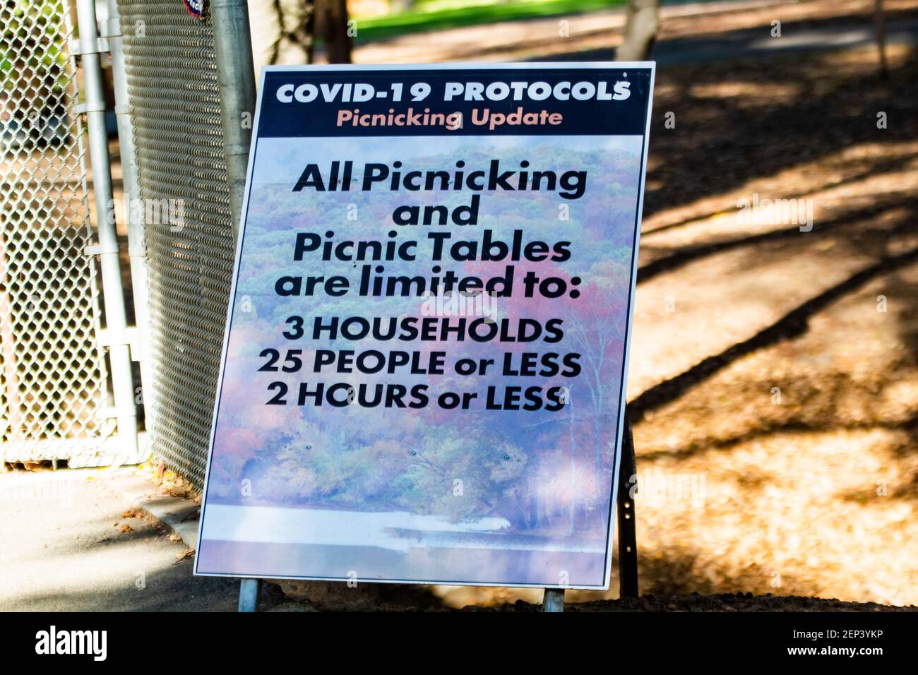 Covid signs in a public park Stock Photo - Alamy