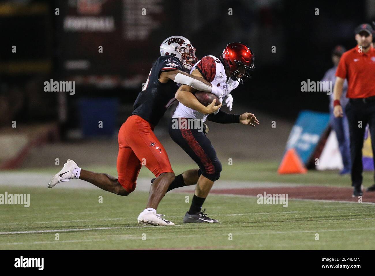 October 26, 2019: San Diego State Aztecs quarterback Ryan Agnew (9) is ...