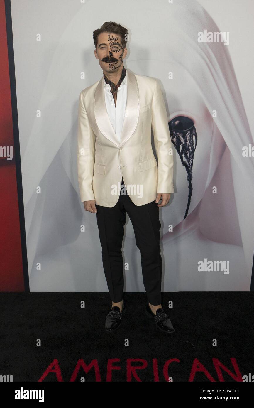 Matthew Morrison walking on the red carpet for the American Horror ...