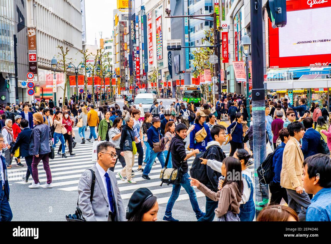 Shibuya Crossing the busiest intersection in the world in Tokyo, Japan ...