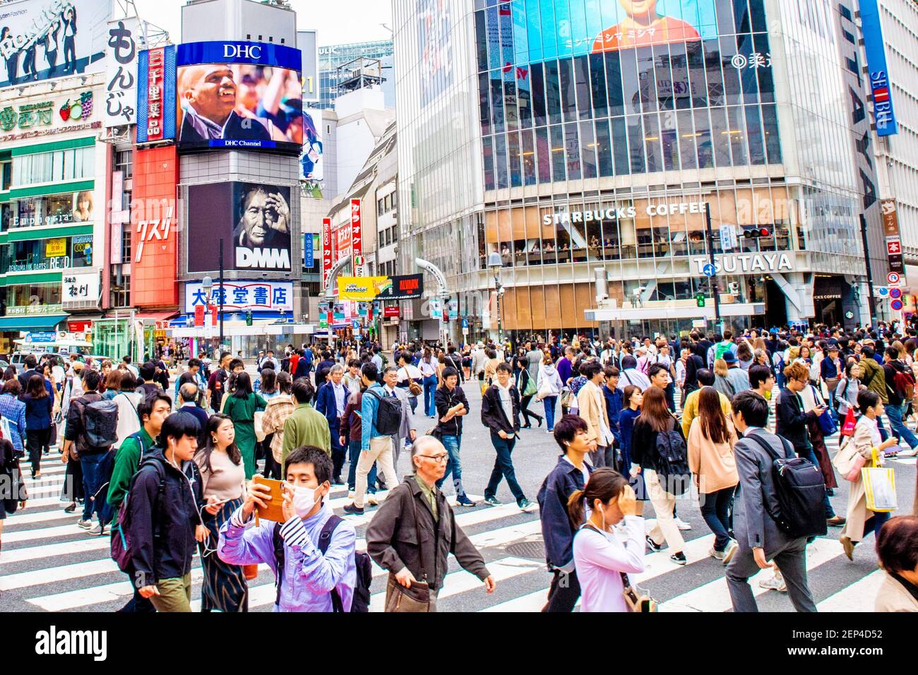 Shibuya Crossing the busiest intersection in the world in Tokyo, Japan ...