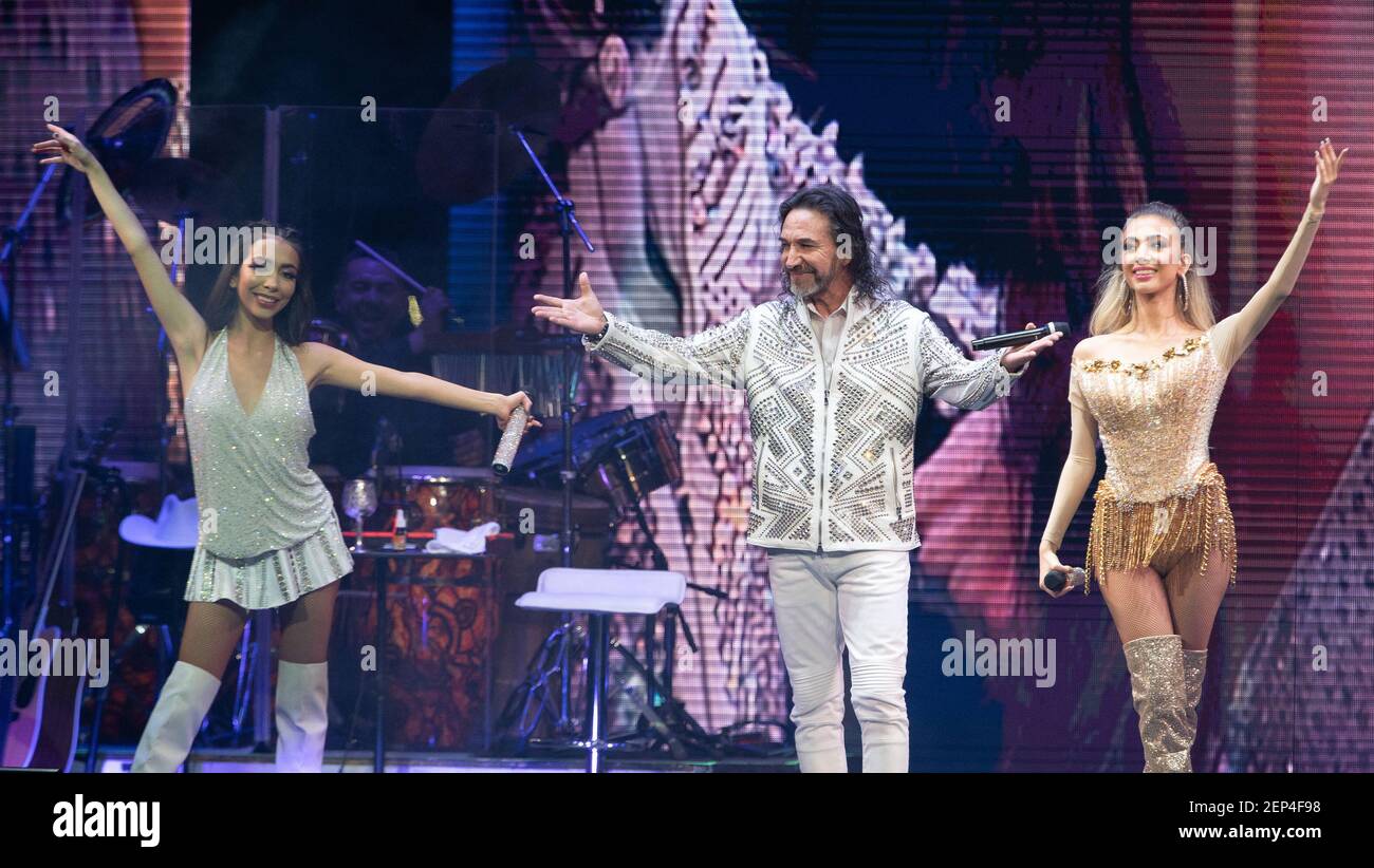 MIAMI, FL - OCT 26: Alison Solis, Marco Antonio Solis and Marla Solis ...
