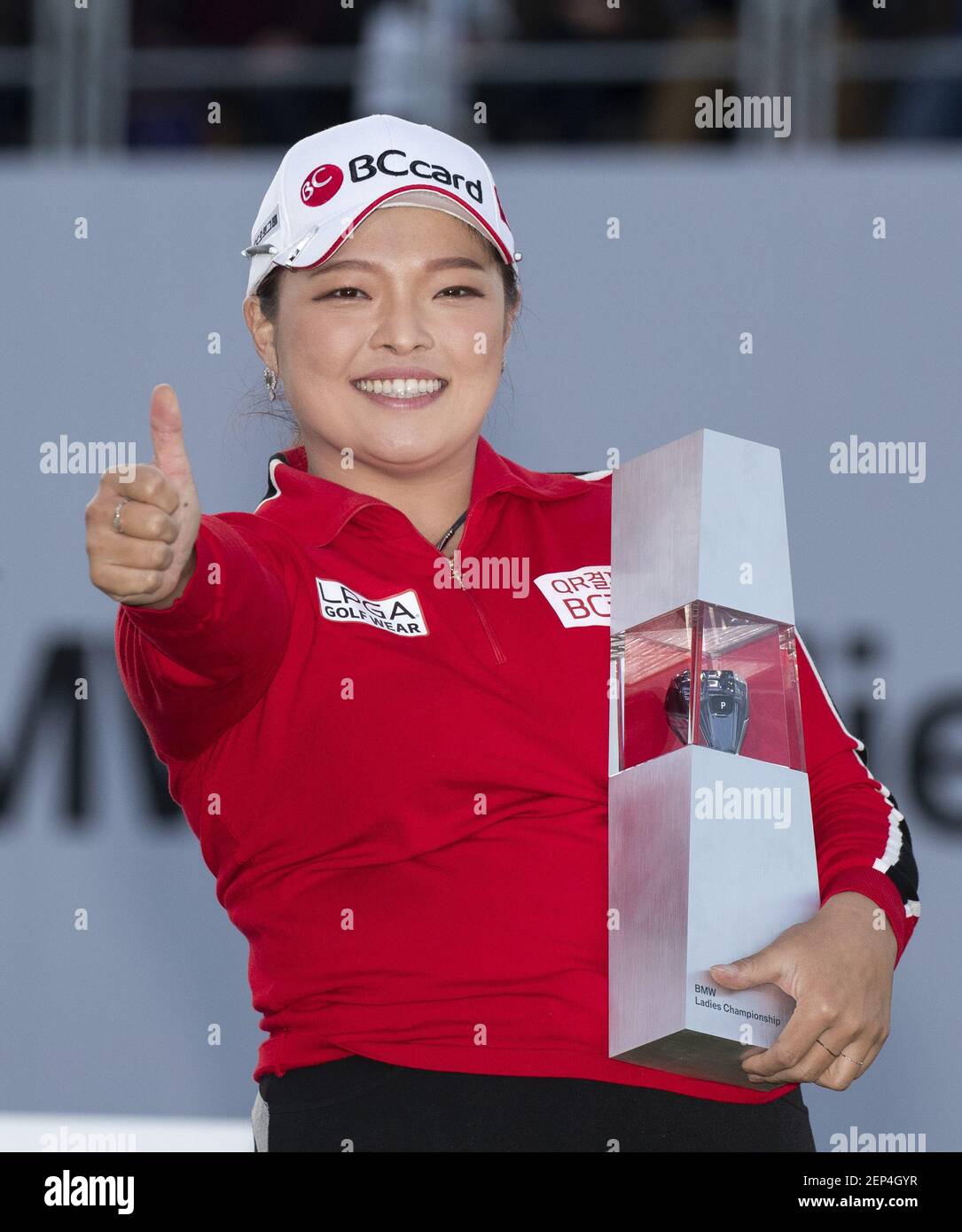 27 October 2019 - Busan, South Korea : Jang Ha-Na of South Korea, lifts her winners trophy ...