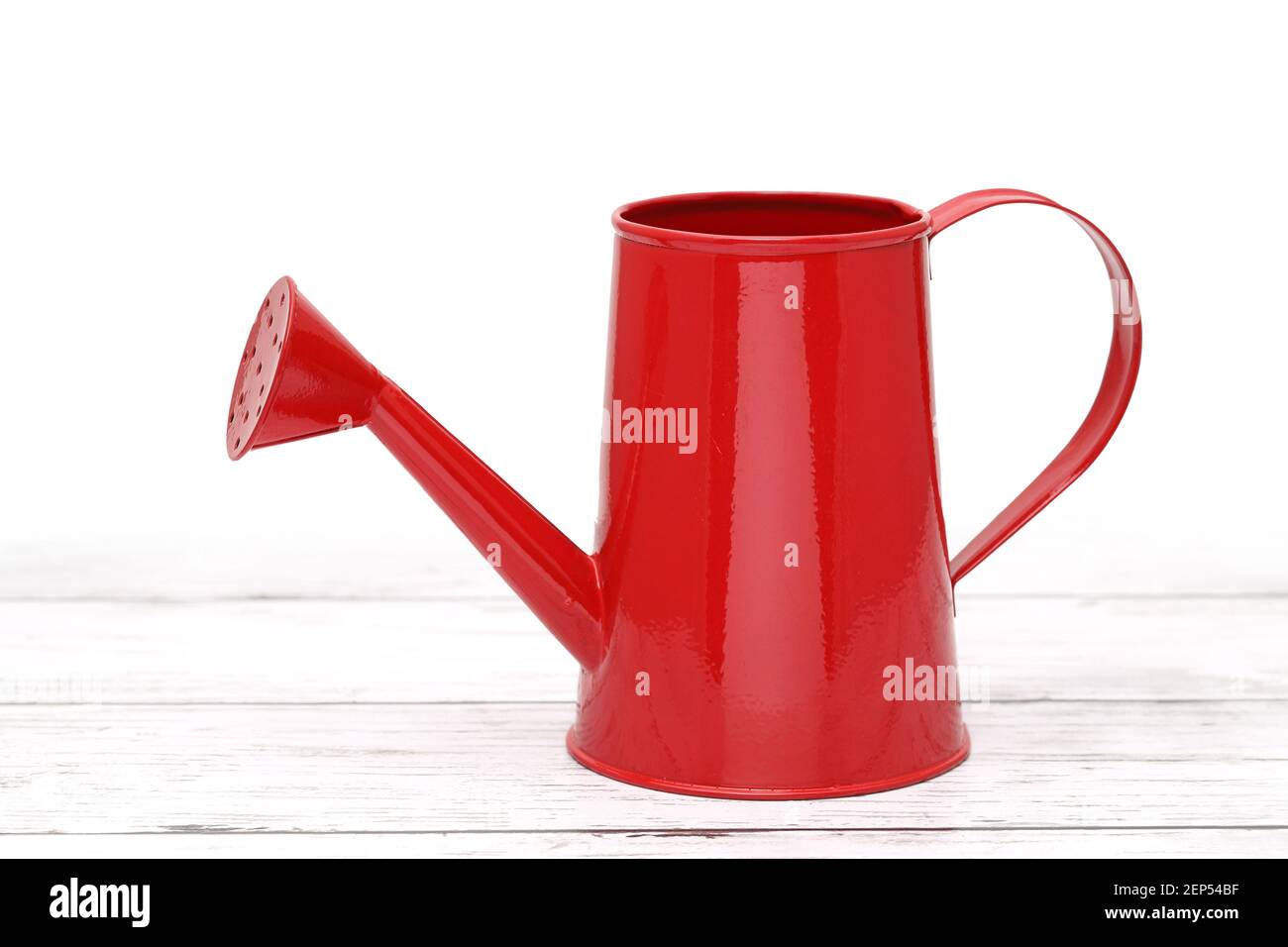 Watering can hi-res stock photography and images - Alamy