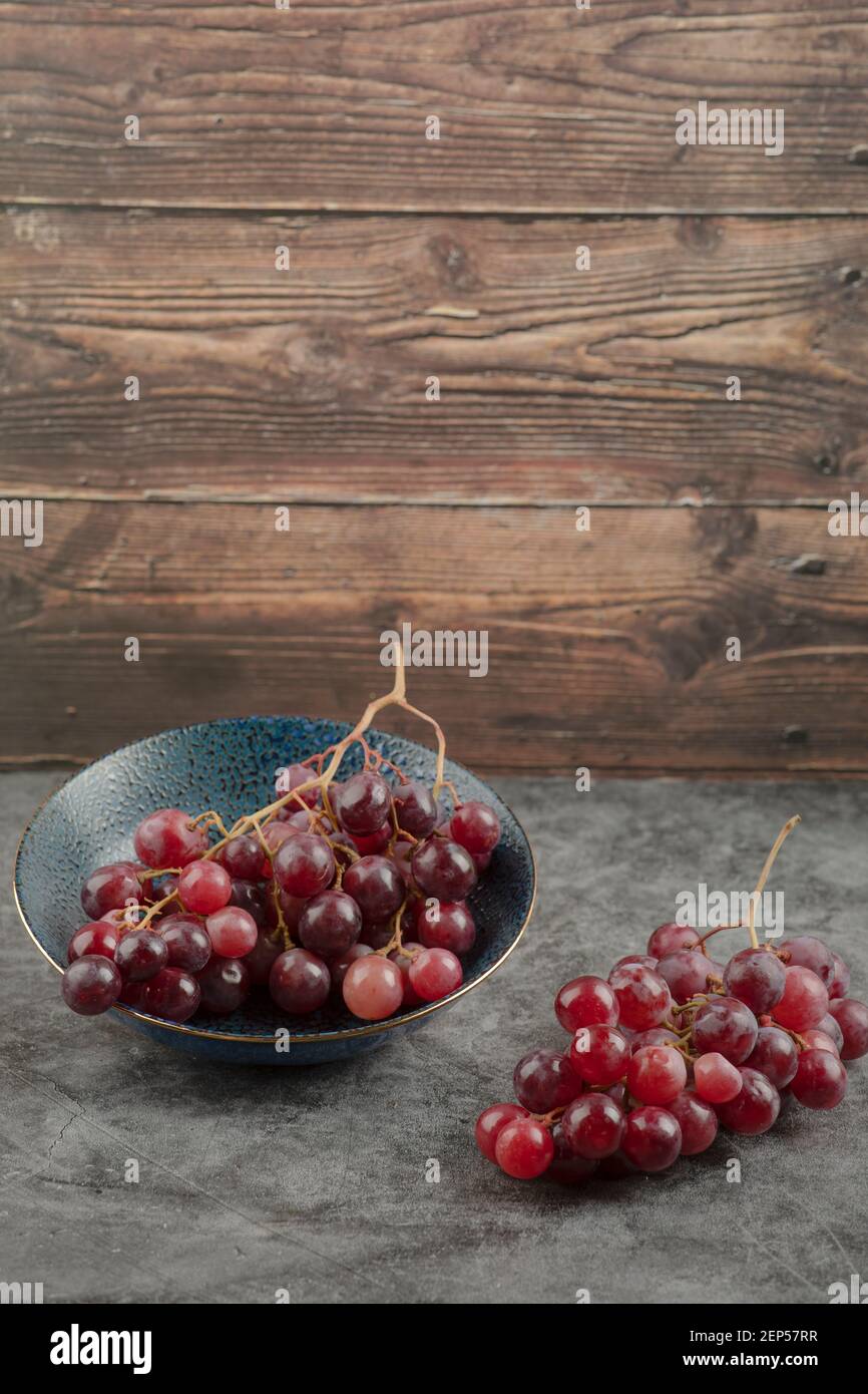 Grapes on marble hi-res stock photography and images - Alamy