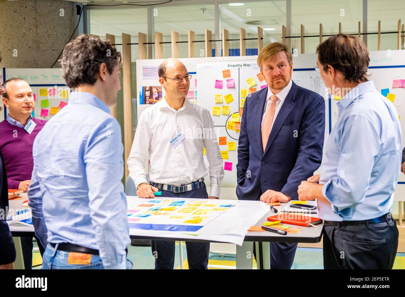King Willem Alexander during his working visit to the Digital Gateway ...
