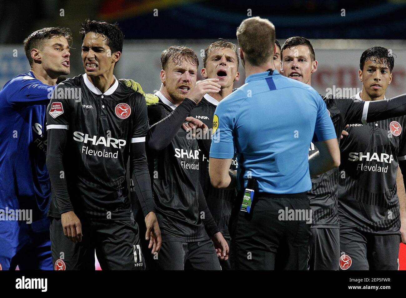 MAASTRICHT- football, 01-11-2019, stadion de Geusselt, MVV Maastricht ...