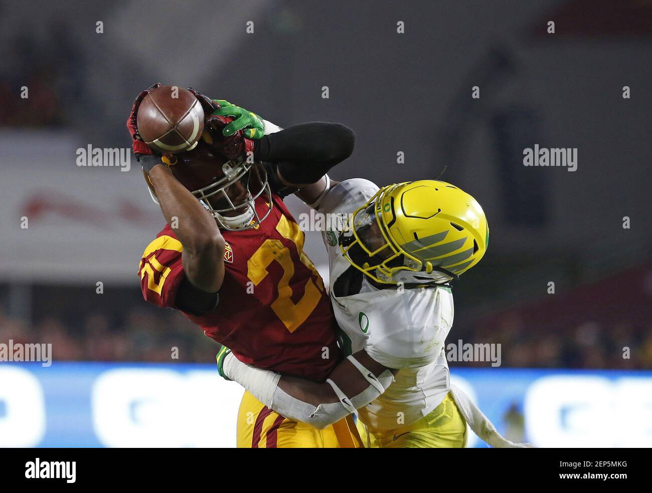 November 02, 2019 USC Trojans wide receiver Tyler Vaughns (21) attempts ...
