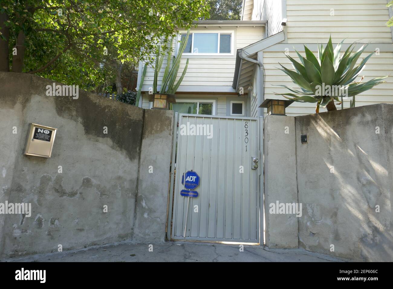 Don Henley Home See Inside Don Henley's Beautiful Spanish Bungalow In