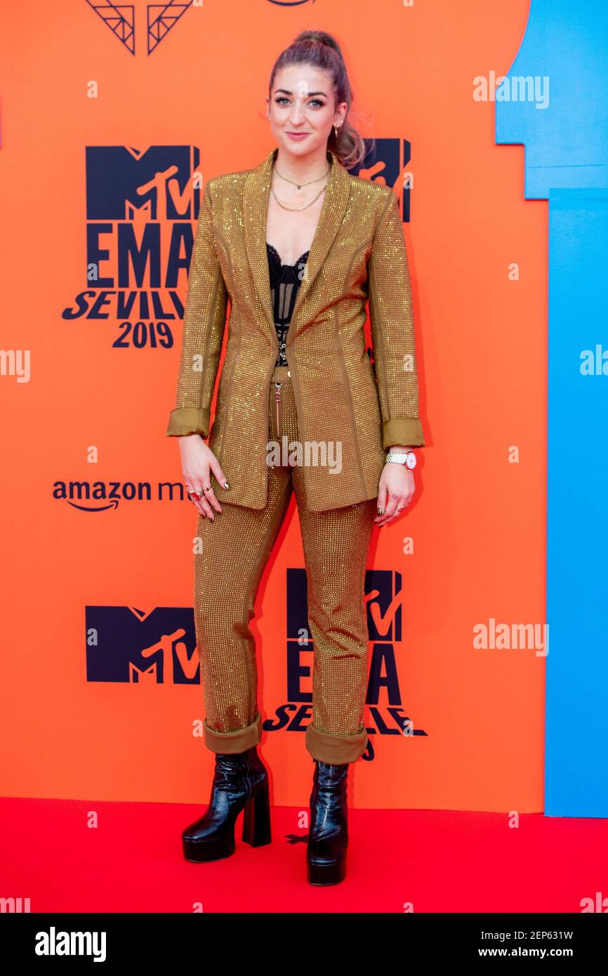 Harriet Rose on the Red Carpet during the MTV European Music Awards ...