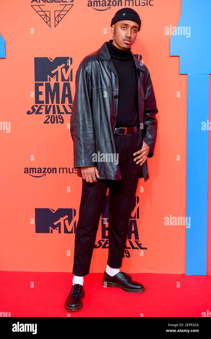 Shiden Tekle on the Red Carpet during the MTV European Music Awards ...