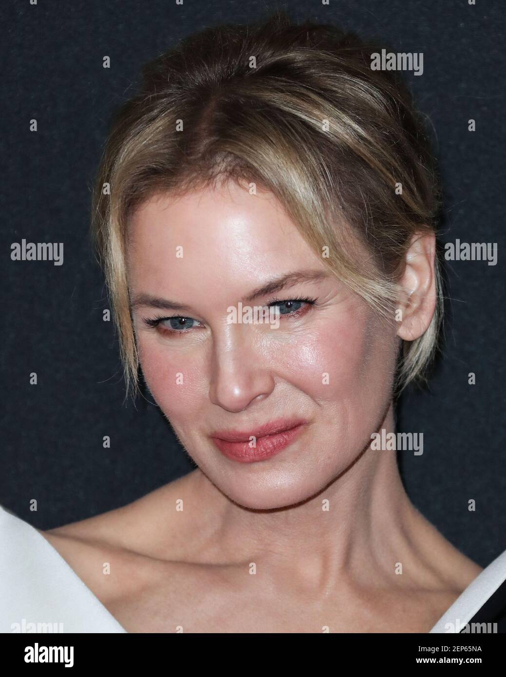 BEVERLY HILLS, LOS ANGELES, CALIFORNIA, USA - NOVEMBER 03: Actress ...