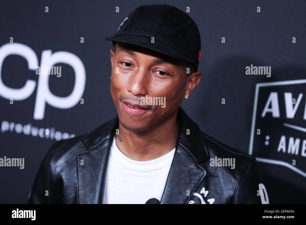 BEVERLY HILLS, LOS ANGELES, CALIFORNIA, USA - NOVEMBER 03: Singer ...