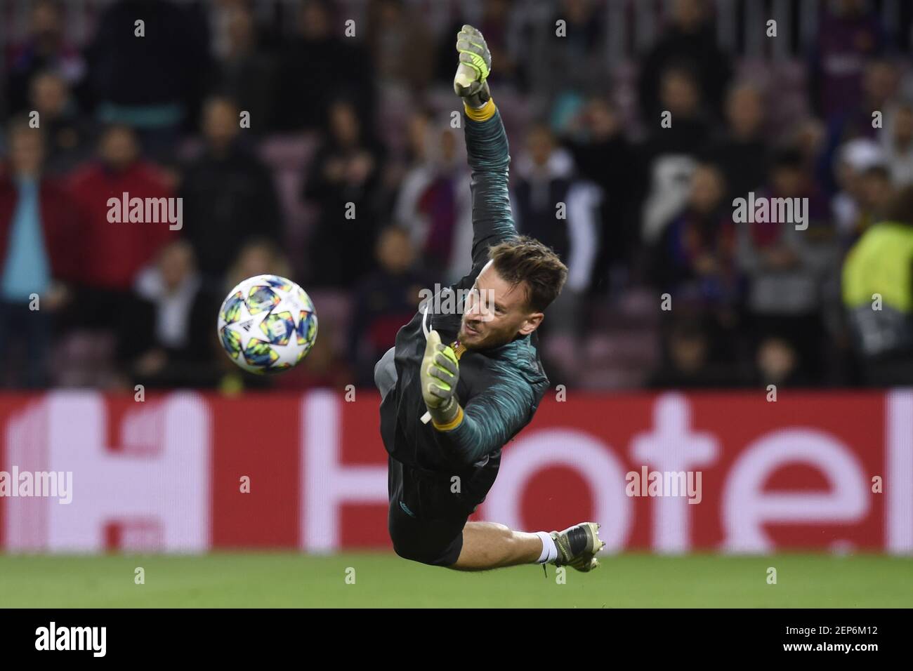 Norberto Murara Neto of FC Barcelona during the warm up (Photo by ...