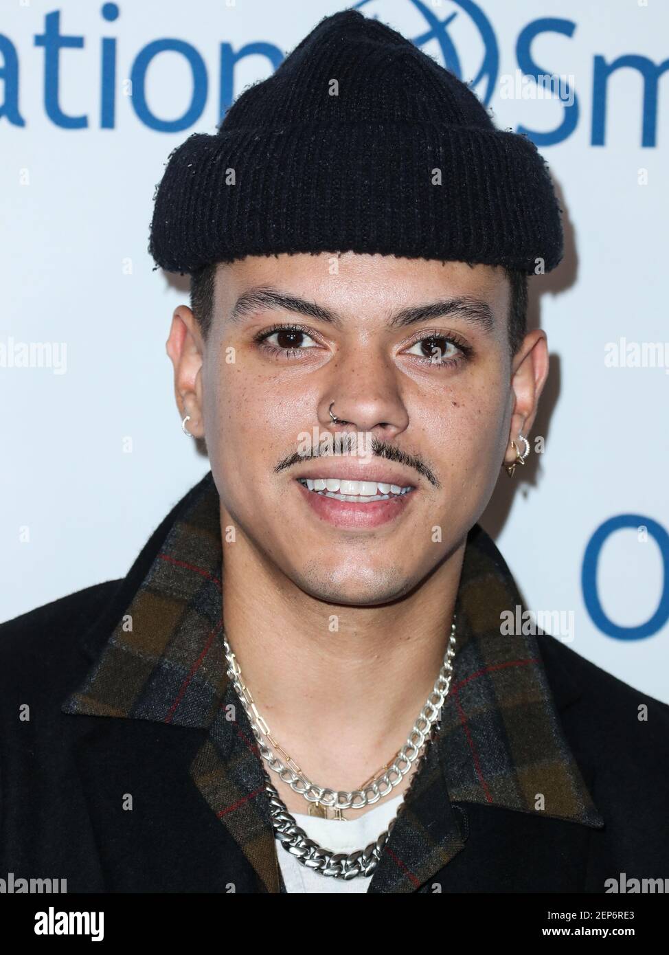 BEVERLY HILLS, LOS ANGELES, CALIFORNIA, USA - NOVEMBER 06: Actor Evan ...