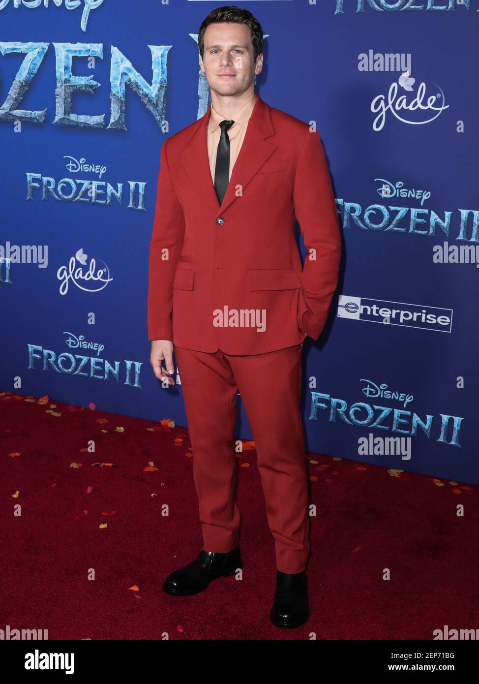 HOLLYWOOD, LOS ANGELES, CALIFORNIA, USA - NOVEMBER 07: Jonathan Groff ...