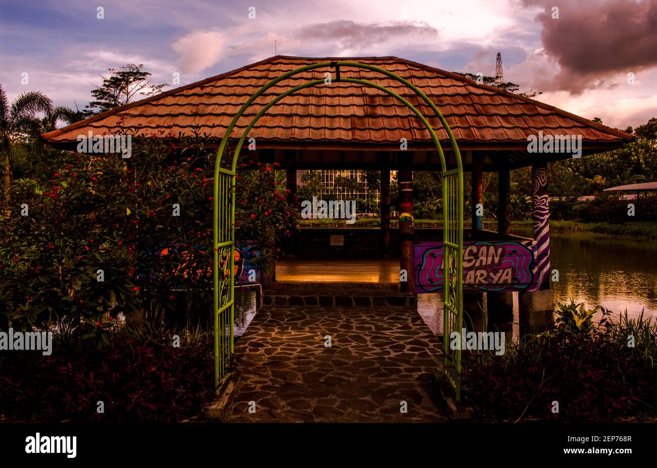 This place is used by students and other people to meet up and have a ...